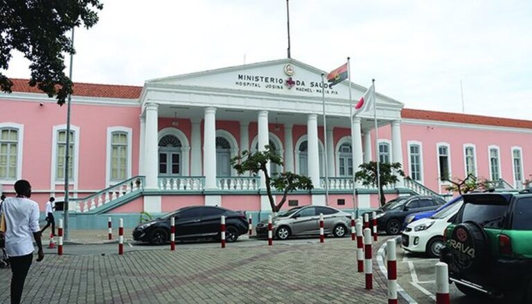 Primeiras cirurgias maxilo-faciais são realizadas em Angola – Tribuna ...